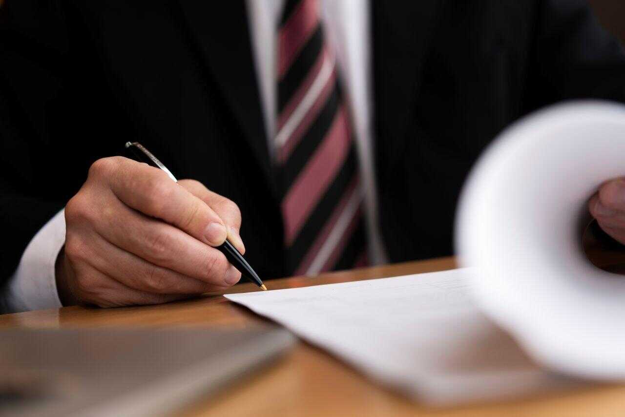 Cara Menghitung Biaya Notaris Jual Beli Rumah Secara Detail